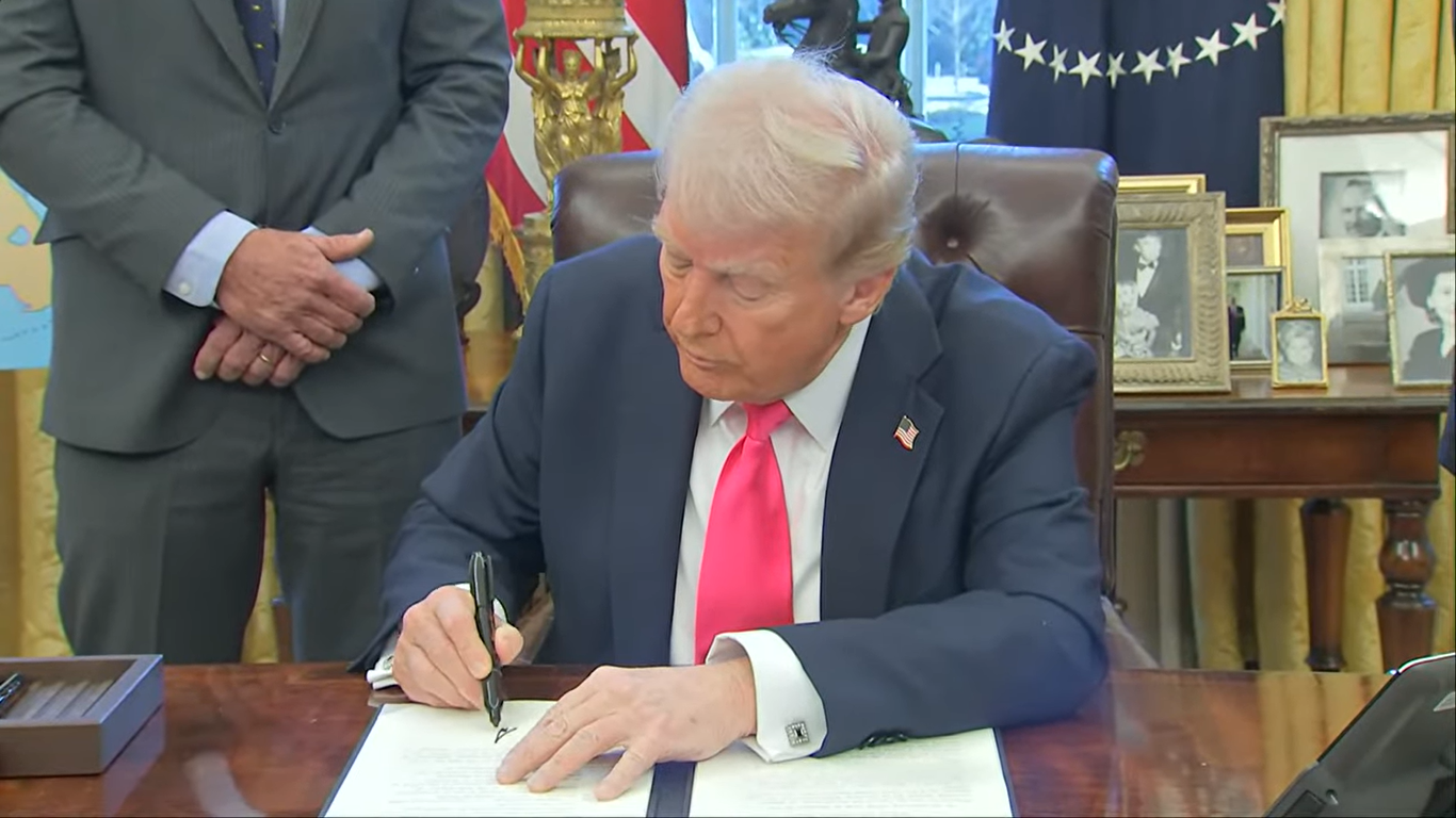 Trump Signs Another Executive Order [Details] - The GOP Times
